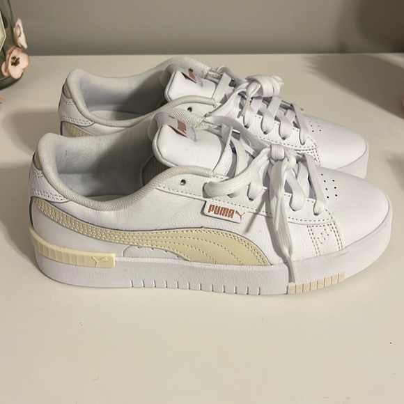 Puma | Shoes | Puma Sneakers White Platform Style Size 7 2 | Poshmark